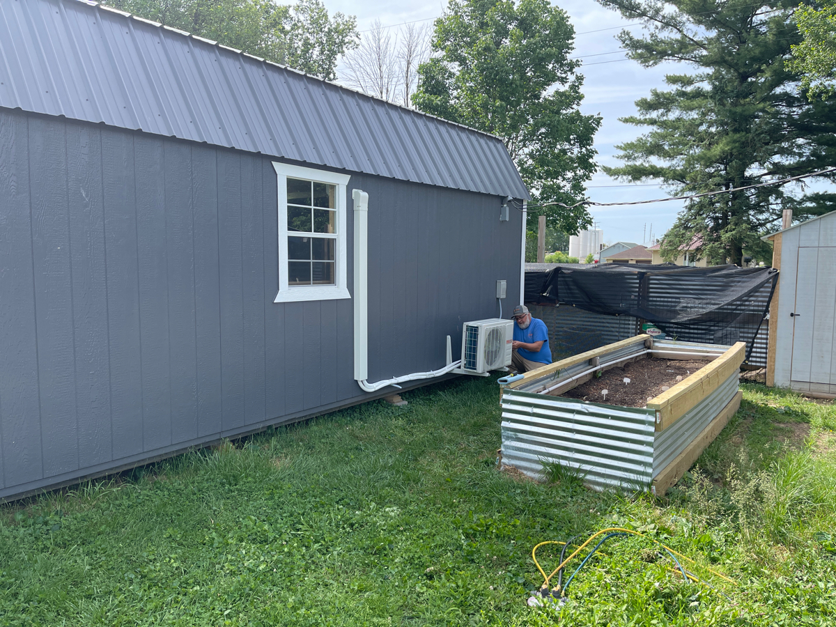 Runtru Mini Split, Mini Barn